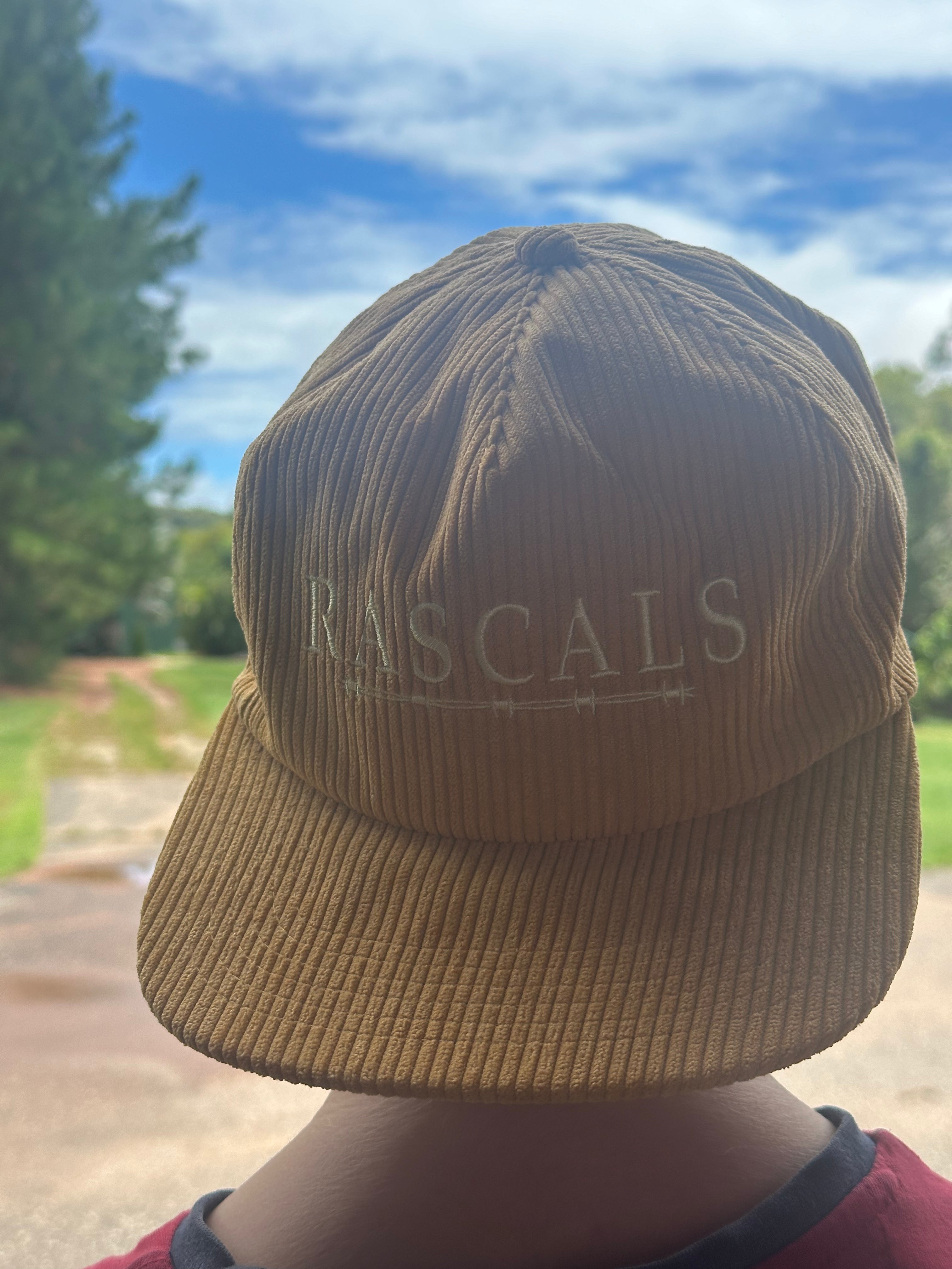 Surfs up - corduroy snap back – The Country Rascals